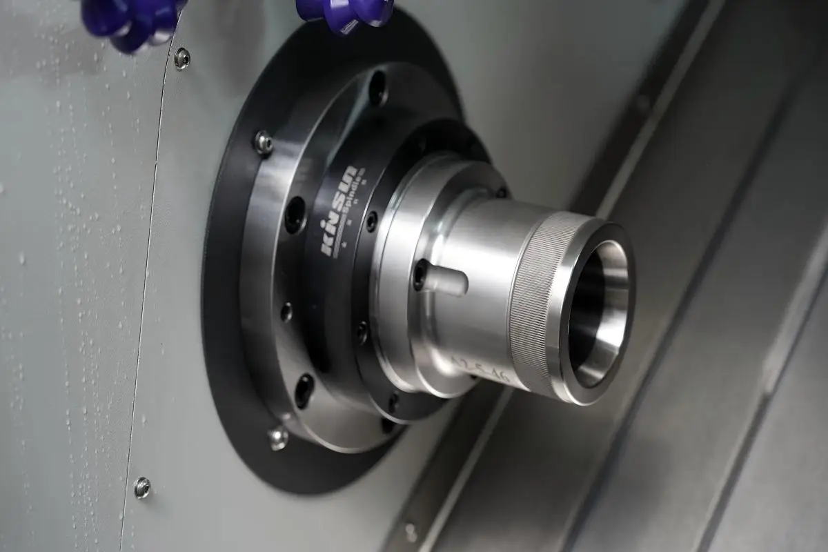 CNC Milling and Turning: What’s the Difference? - LEICHMAN